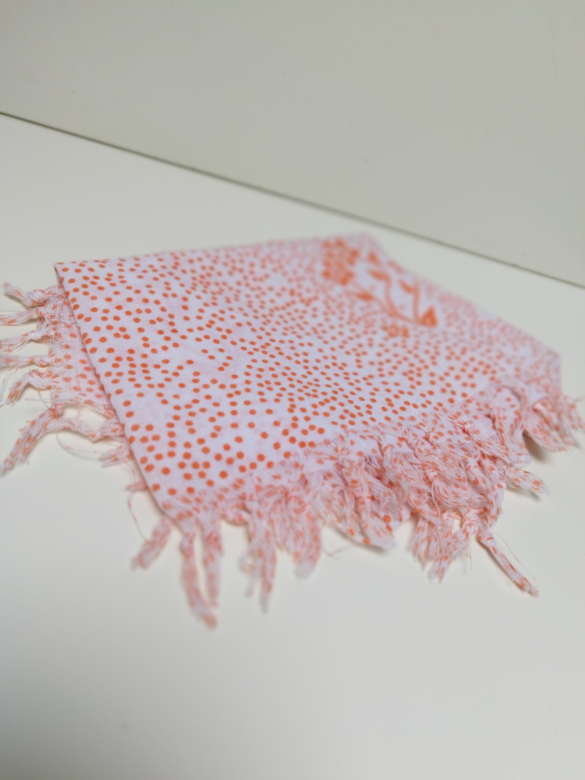 Zif Hayati – Foulard Hammam Blanc pointillé Saumon - KANZY